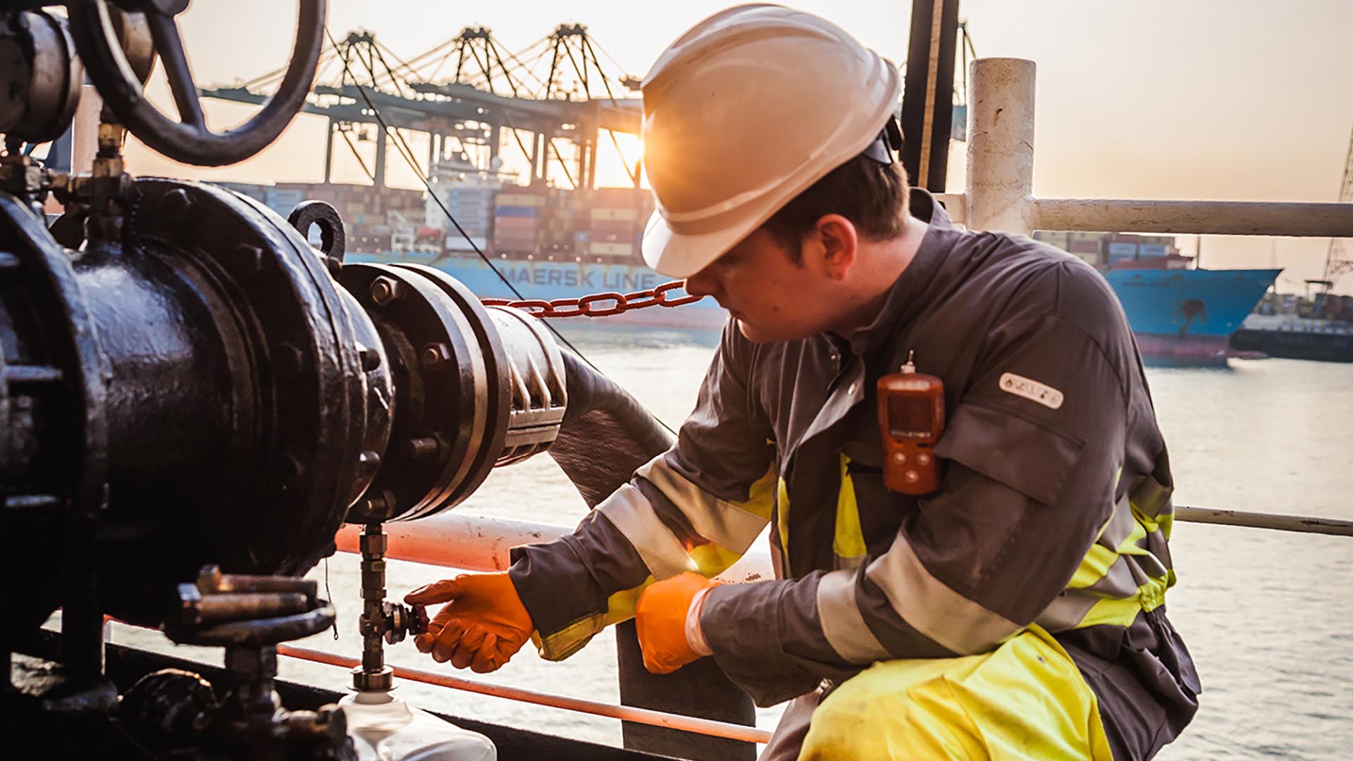 バンカーサンプル収集、ISO 8217規格に従った分析、および分析の監督